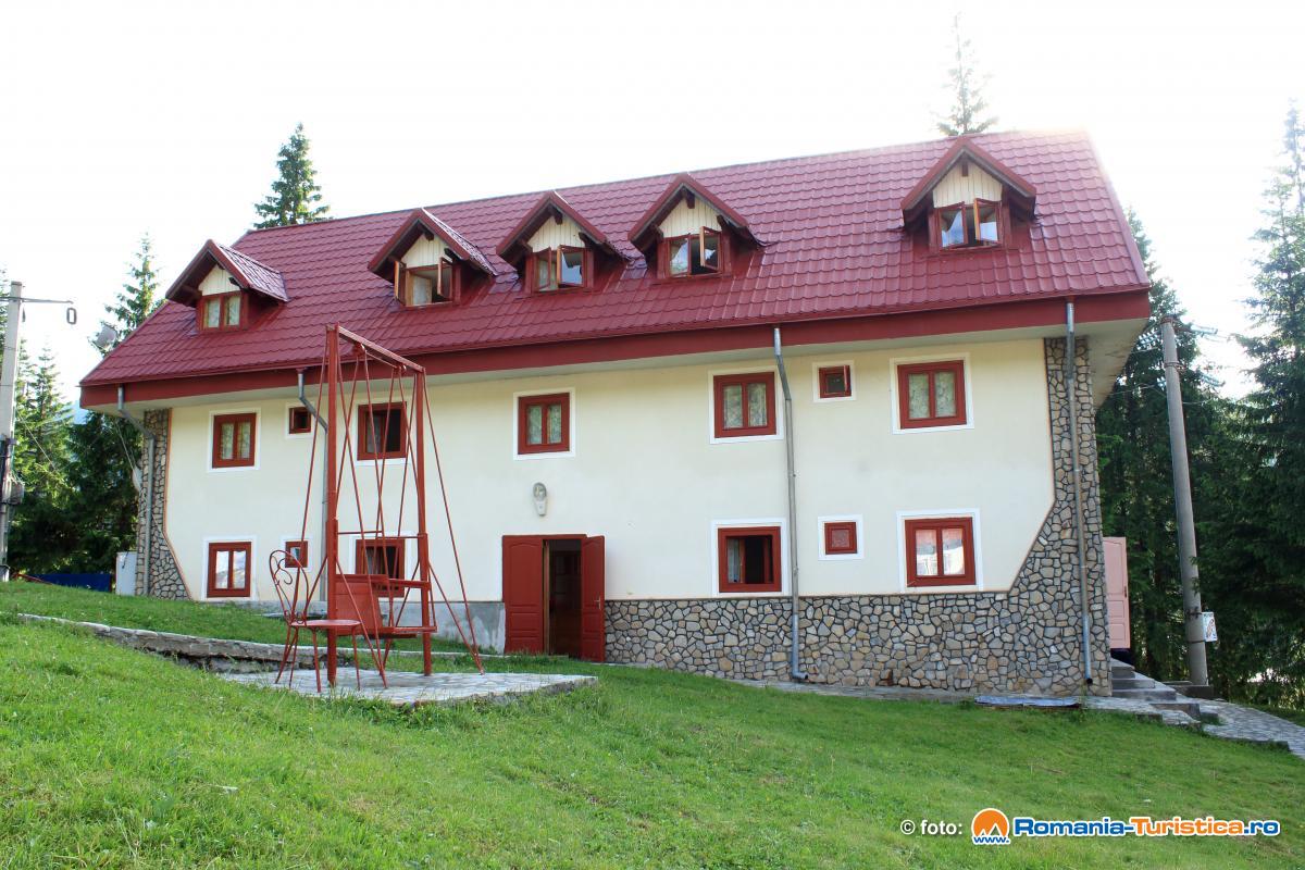 Cabana Zanoaga Padina Pestera - Cazare Padina Pestera